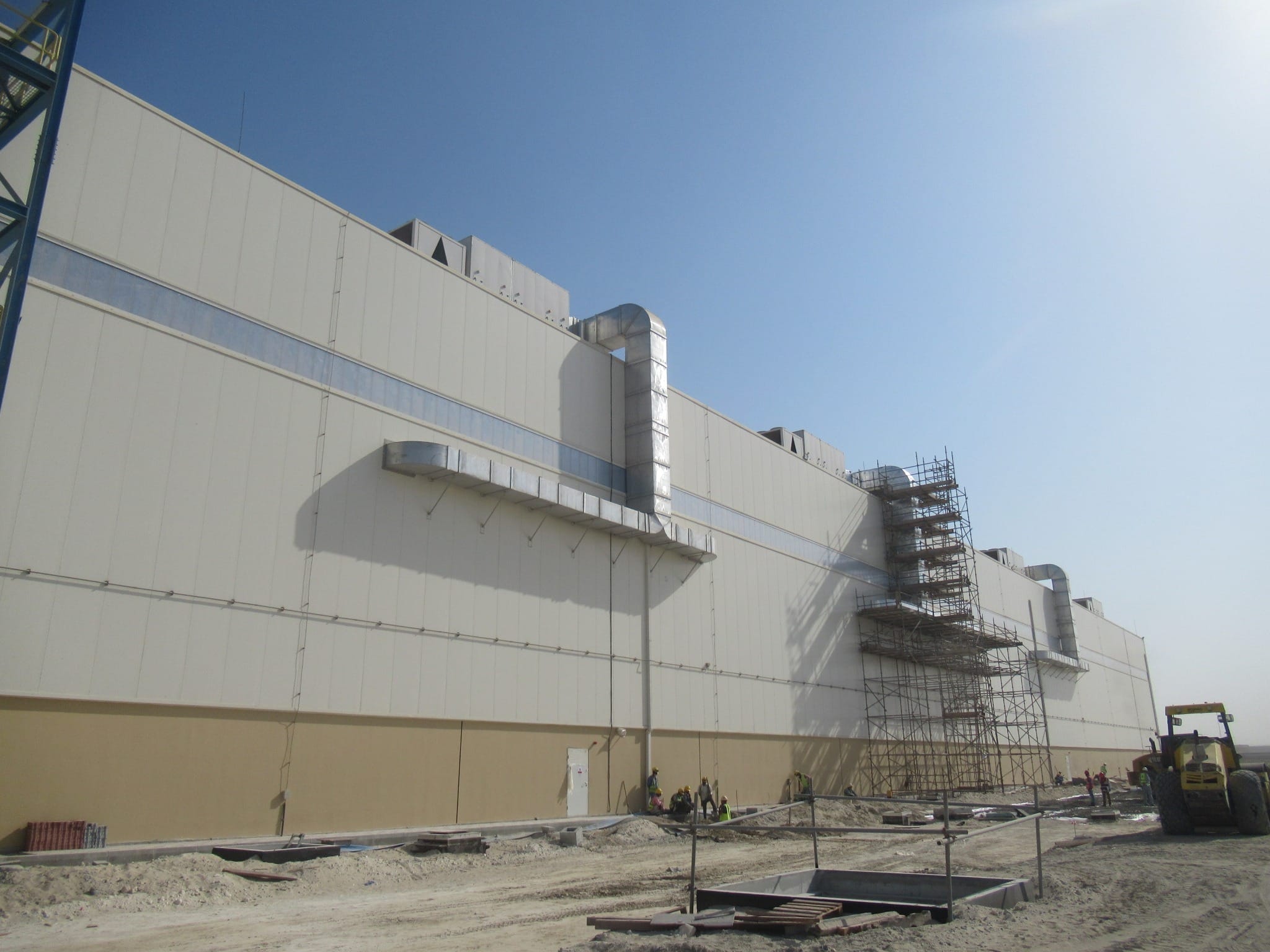 Embracing the Future of Facades: The Polycarbonate Revolution - Domer